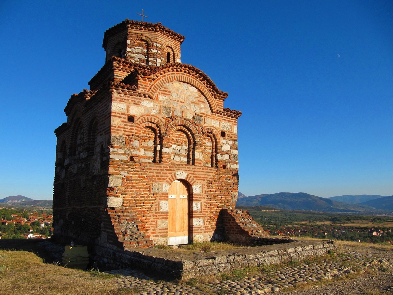 The Latin Church: Healing Legends and Ancient Stones near Niš - Serbia.com