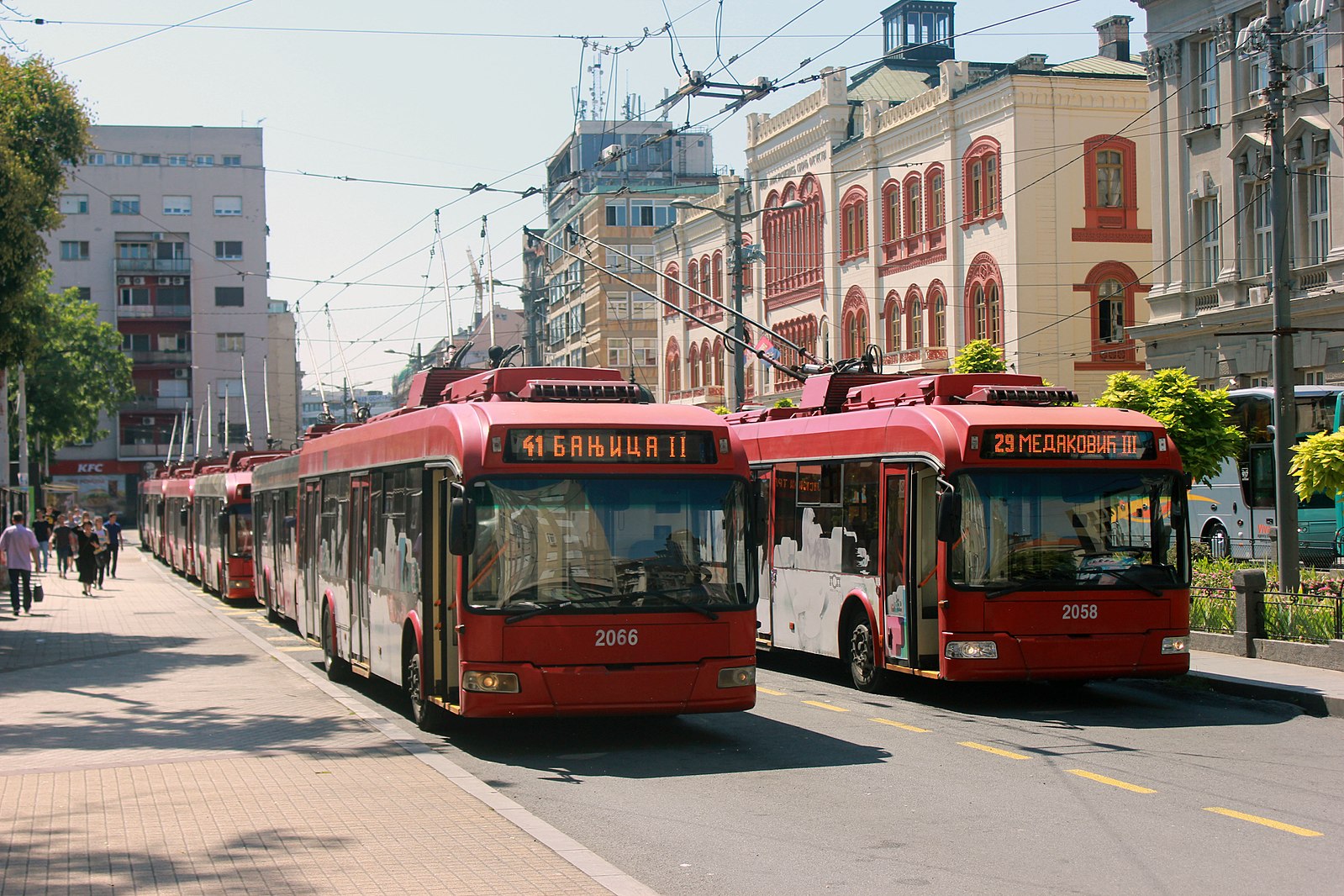 1599px-AKSM_321_GSP_Beograd_terminus_Studentski_trg - Serbia.com