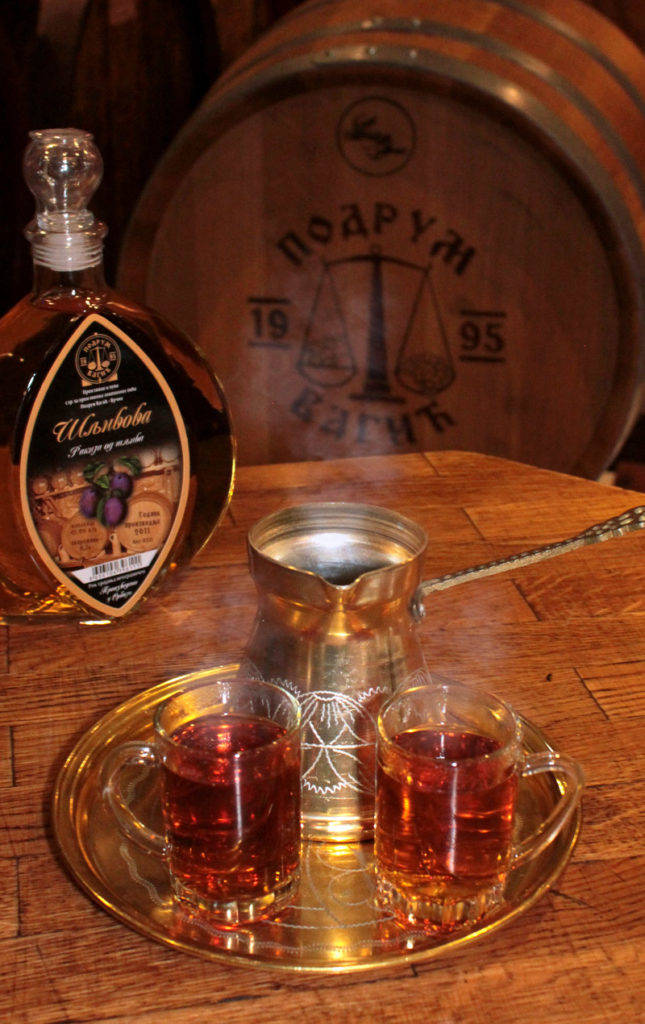 Kuvana-rakija-Podrum-Vagic-645x1024 - Serbia.com